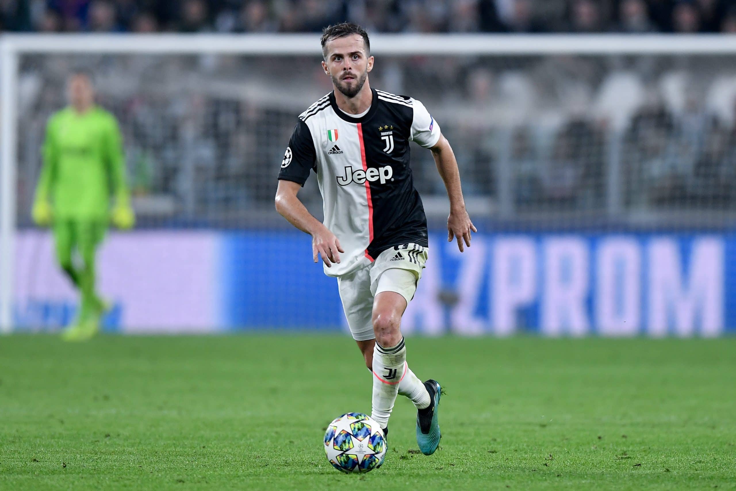 Pjanic compie 30 anni: compleanno in Lussemburgo tra allenamenti e voci ...