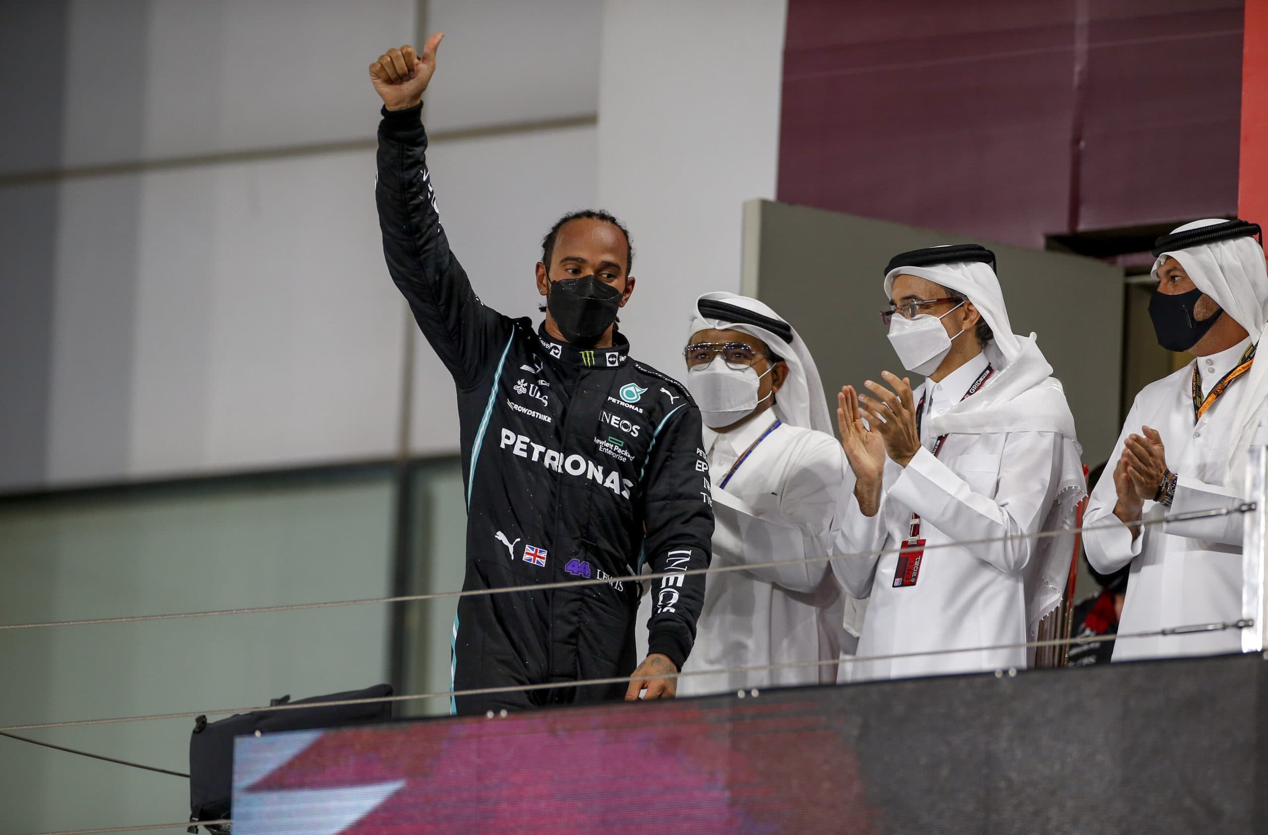 Formula 1, GP del Qatar: vince Hamilton e accorcia su Verstappen - WH News