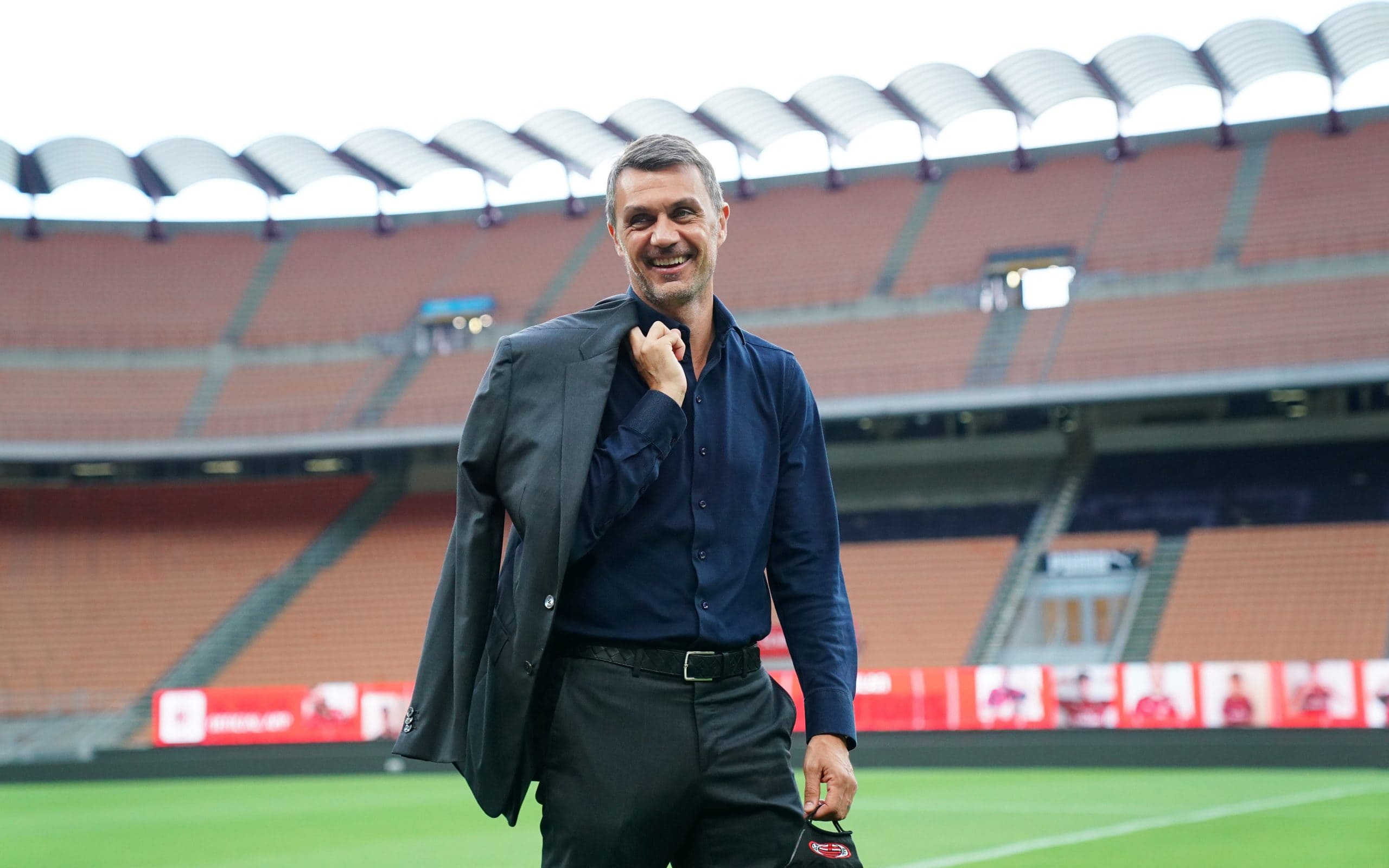 Paolo Maldini: la carriera e i successi al Milan - WH News